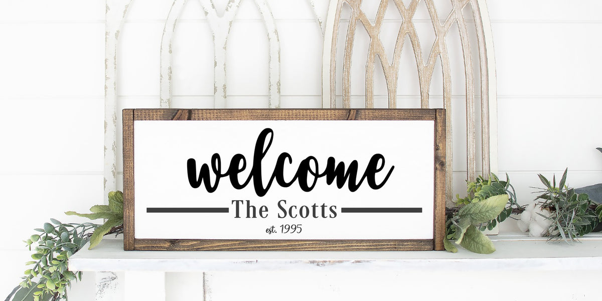Personalized Wooden Welcome Sign – Blue Daisy Dreamer